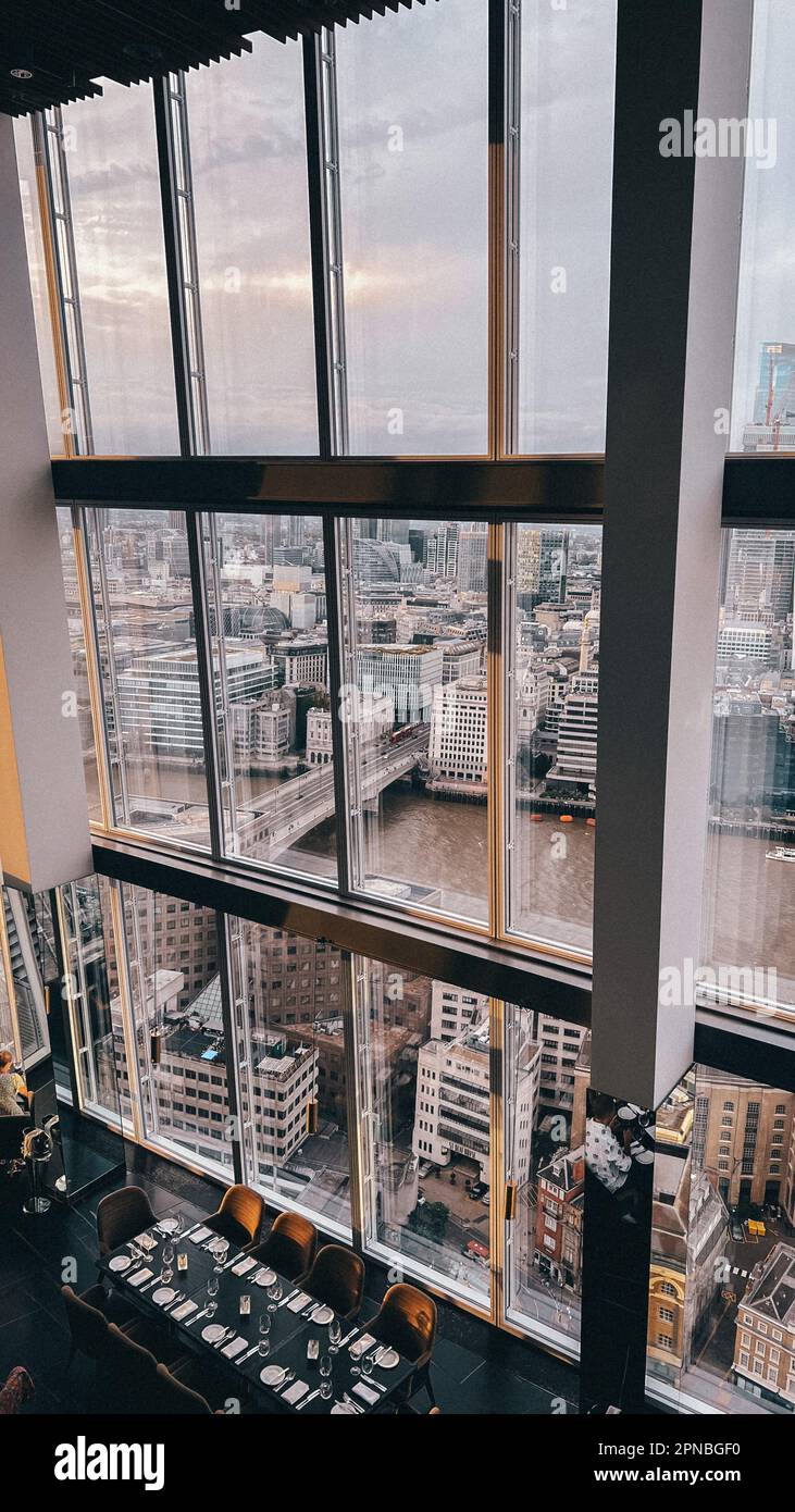 The shard london interior hi-res stock photography and images - Alamy
