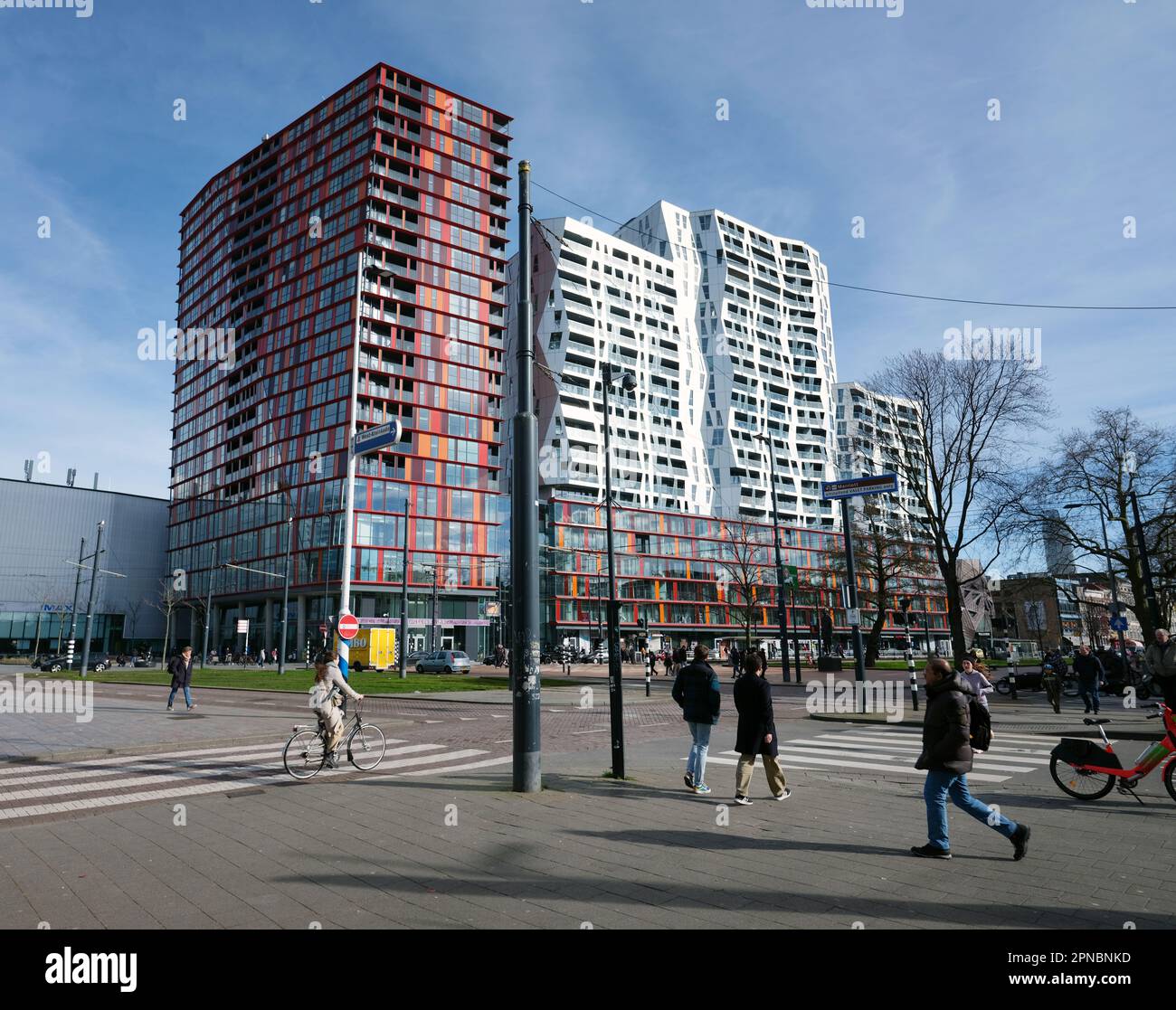 new housing buildings in centre of dutch city rotterdam Stock Photo - Alamy
