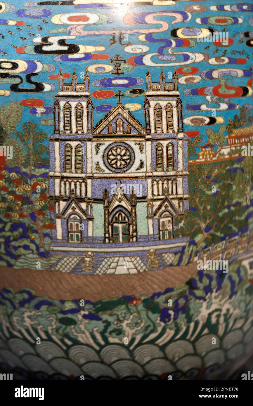 Asian Civlisations Museum. Vase decorated with religious buildings of ...