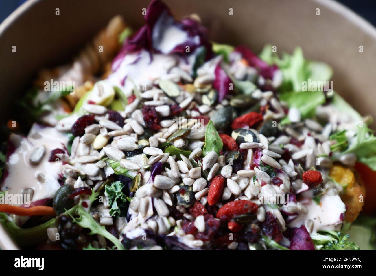 A take away salad in a car Stock Photo - Alamy