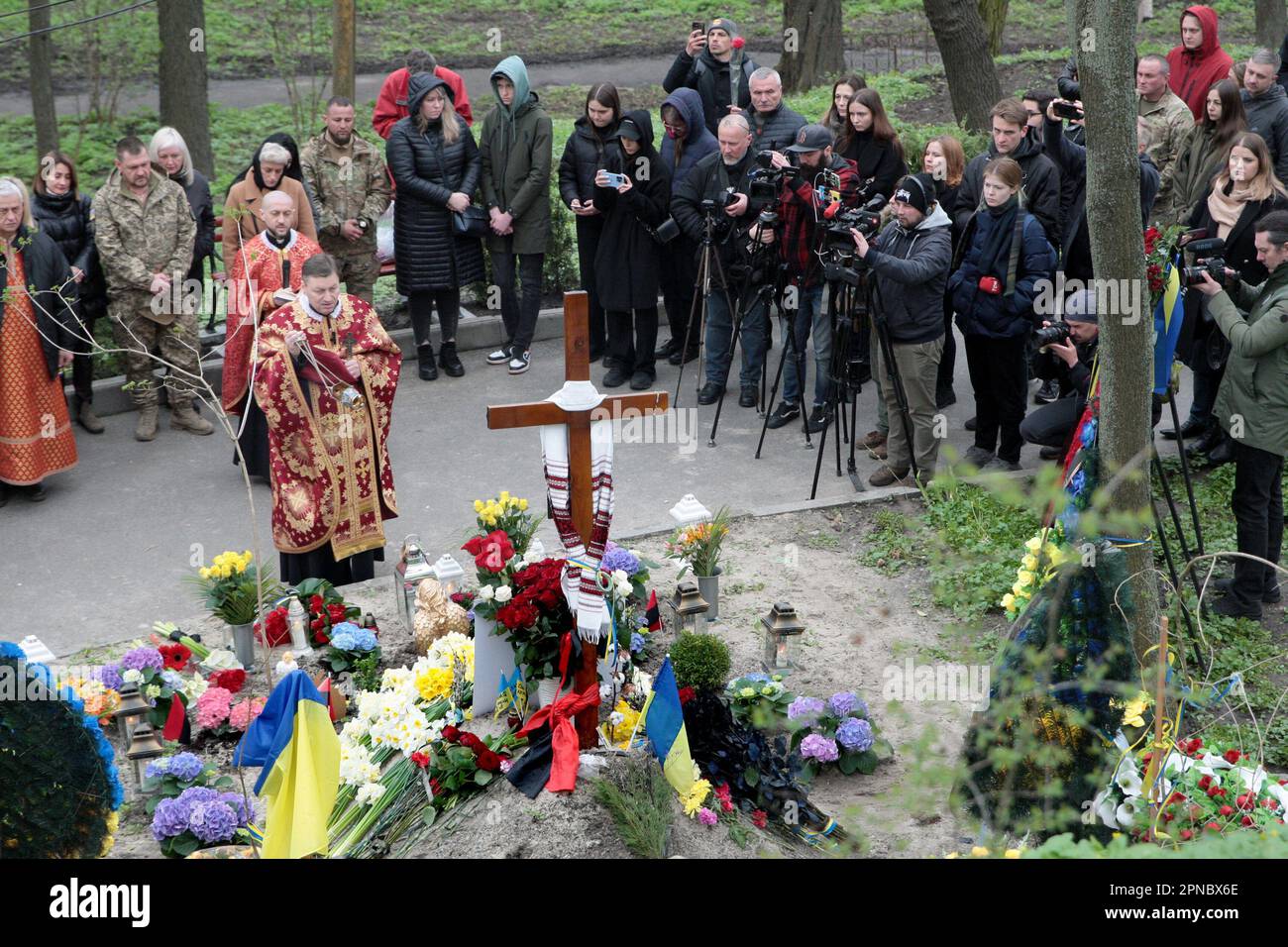 Non Exclusive: KYIV, UKRAINE - APRIL 15, 2023 - Priests conduct the ...