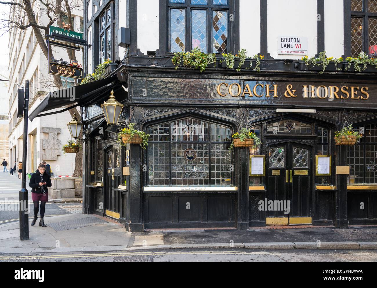 Coach and horses pub mayfair hi-res stock photography and images - Alamy