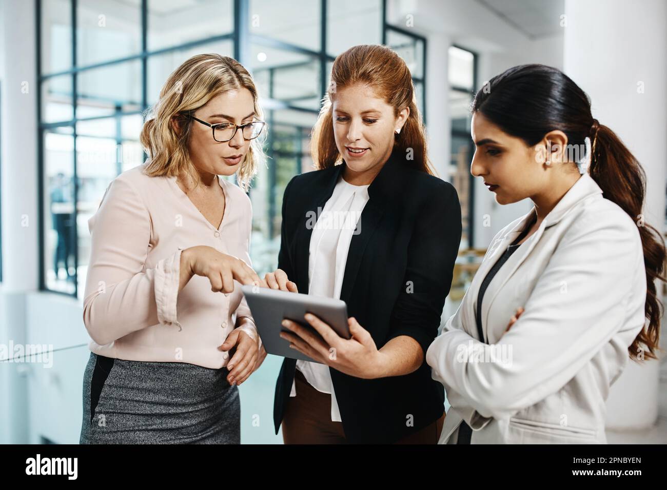 These women know how to efficiently manage their workday. a group of ...
