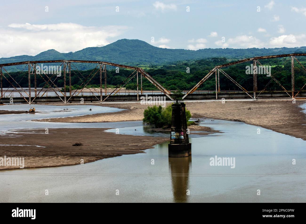 Railroad Bridge over the Lempa river, as seen from the Carretera del ...