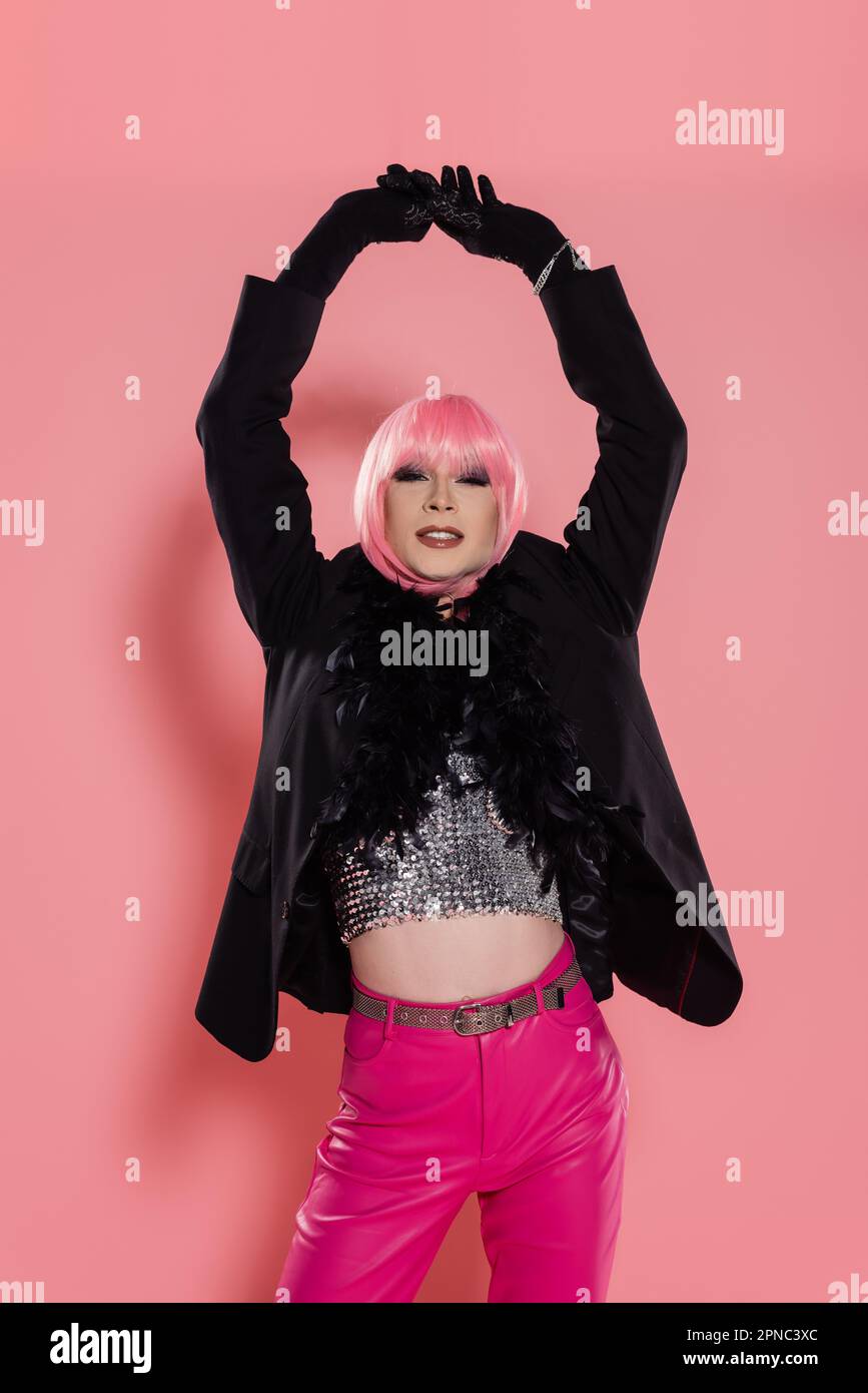 Smiling drag queen hi-res stock photography and images - Alamy