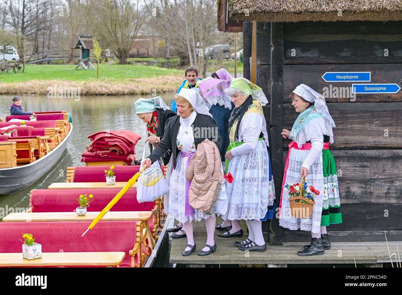 01 April 2023, Brandenburg, Schlepzig: Women in Sorbian-Wendish festive ...