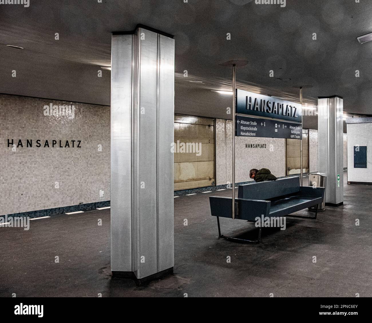 Hansaplatz U-Bahn underground railway station interior opened 1961 ...