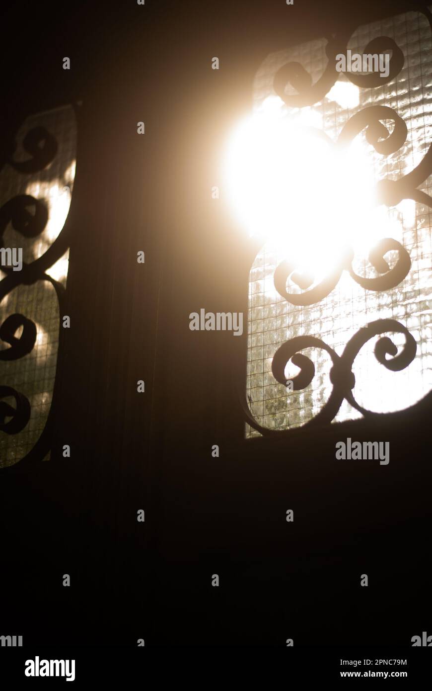 Sunlight through window hi-res stock photography and images - Alamy