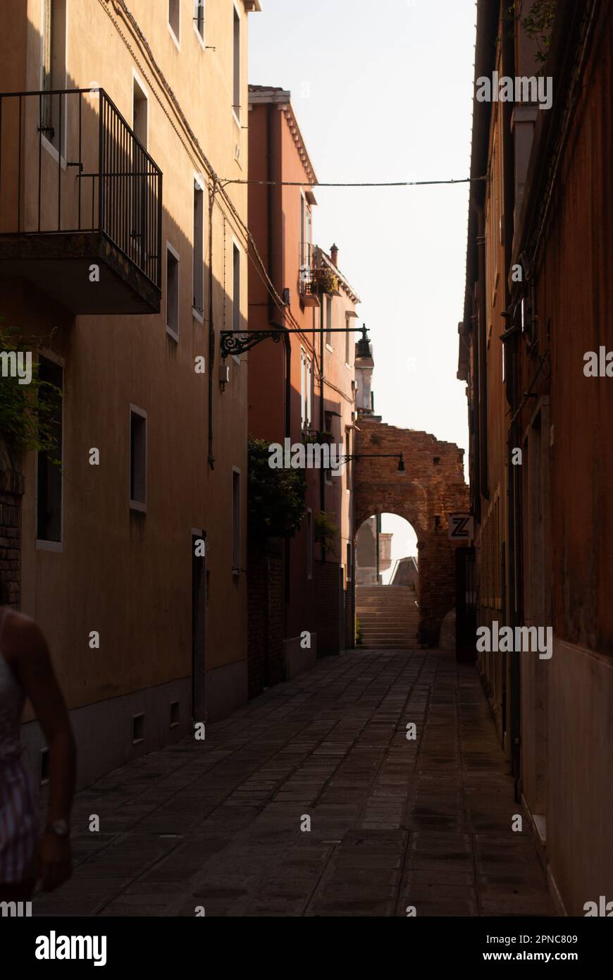 Small town street view hi-res stock photography and images - Alamy