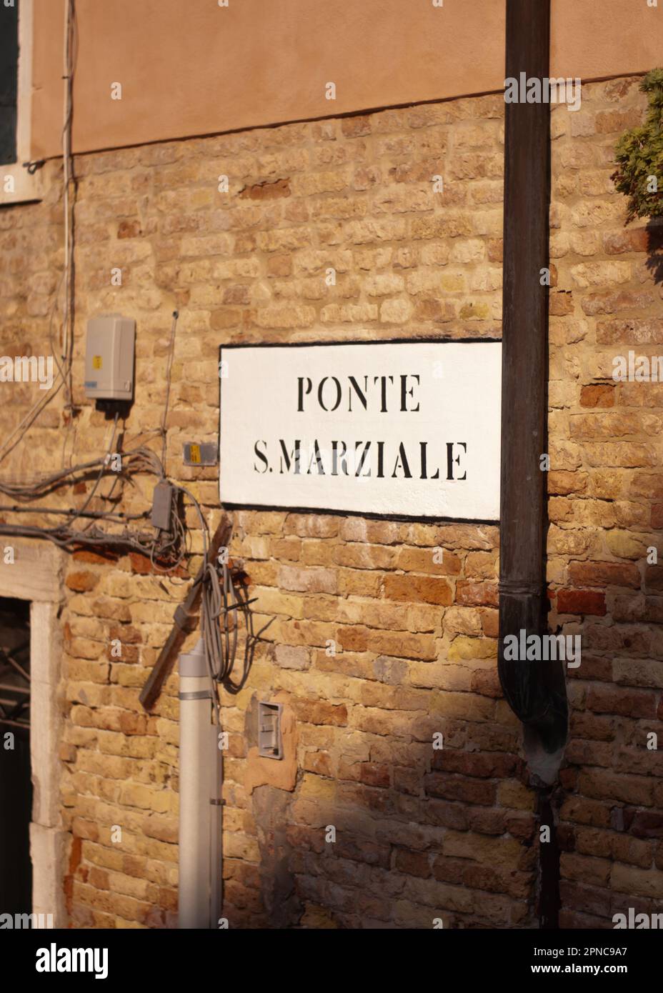 Empty street name hi-res stock photography and images - Alamy