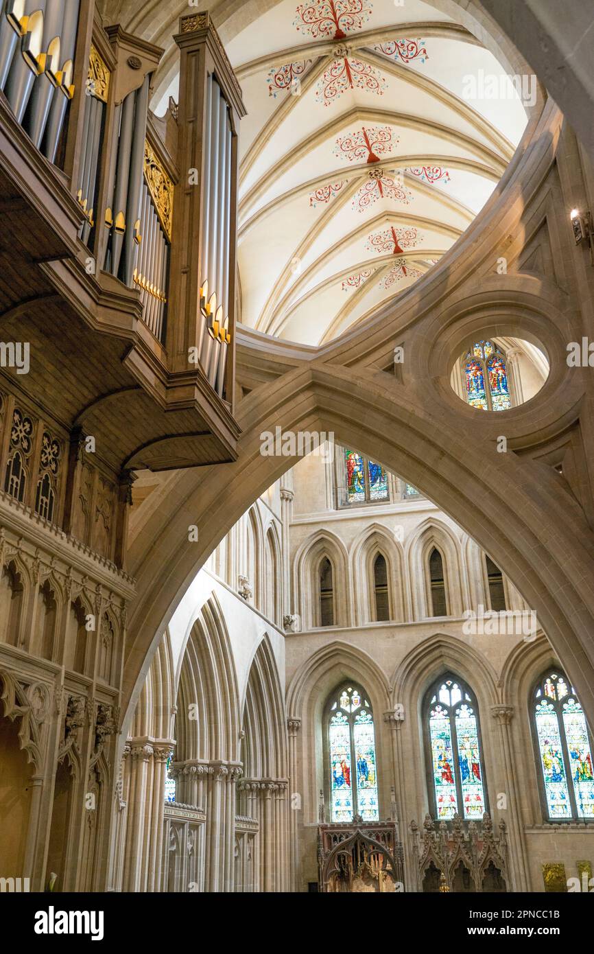 Wells Cathedral UK showing Scissor Arches under the tower Stock Photo ...