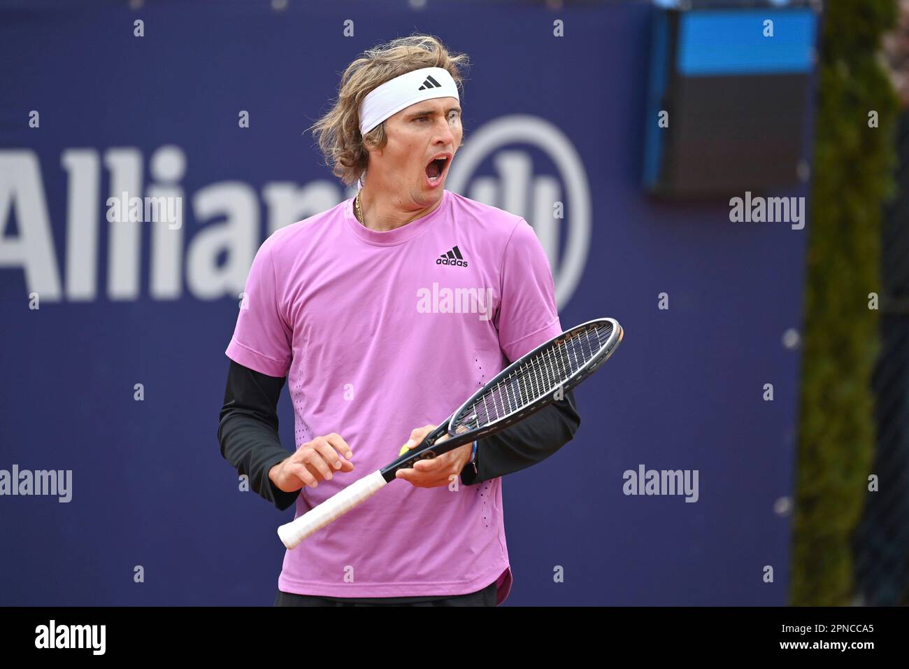 Munich. 18th Apr, 2023. Alexander ZVEREV (GER) during training, yawns ...