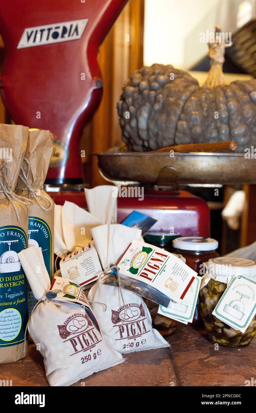 Pigna liguria hi-res stock photography and images - Alamy