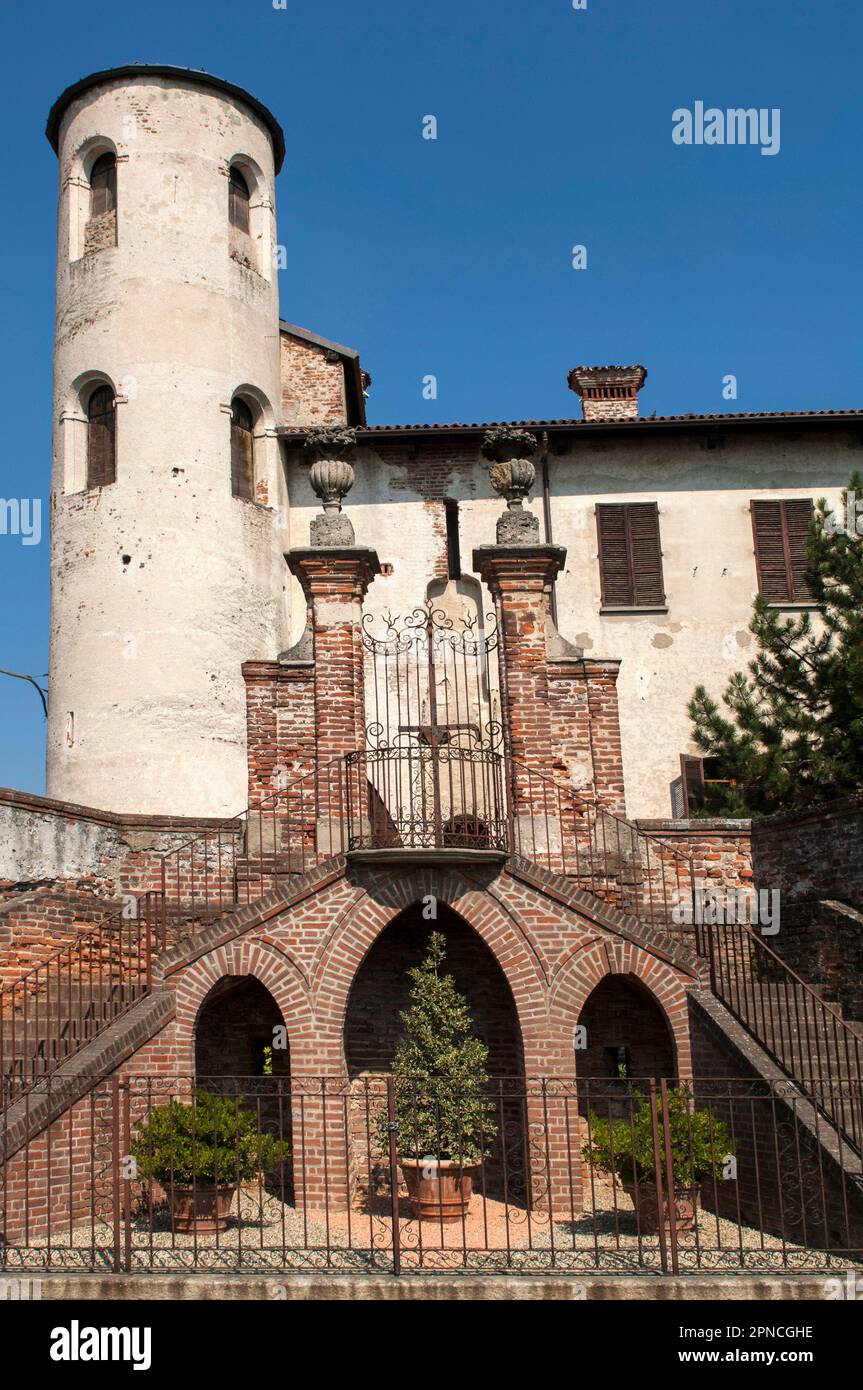 Groppello Cairoli Castle dates back to the 14th - 15th centuries, built ...