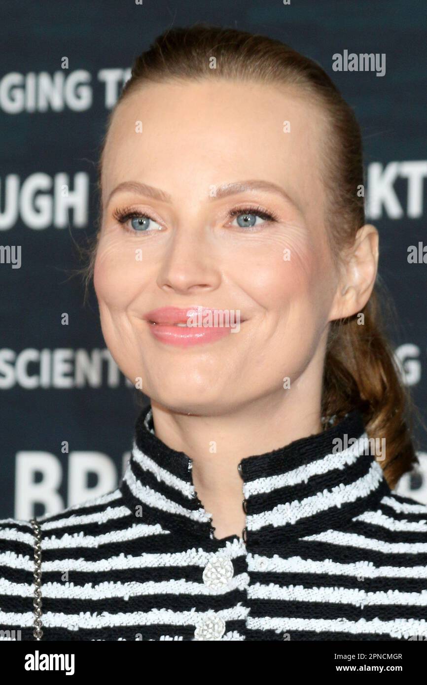 Julia Milner at arrivals for Ninth Annual Breakthrough Prize Ceremony ...