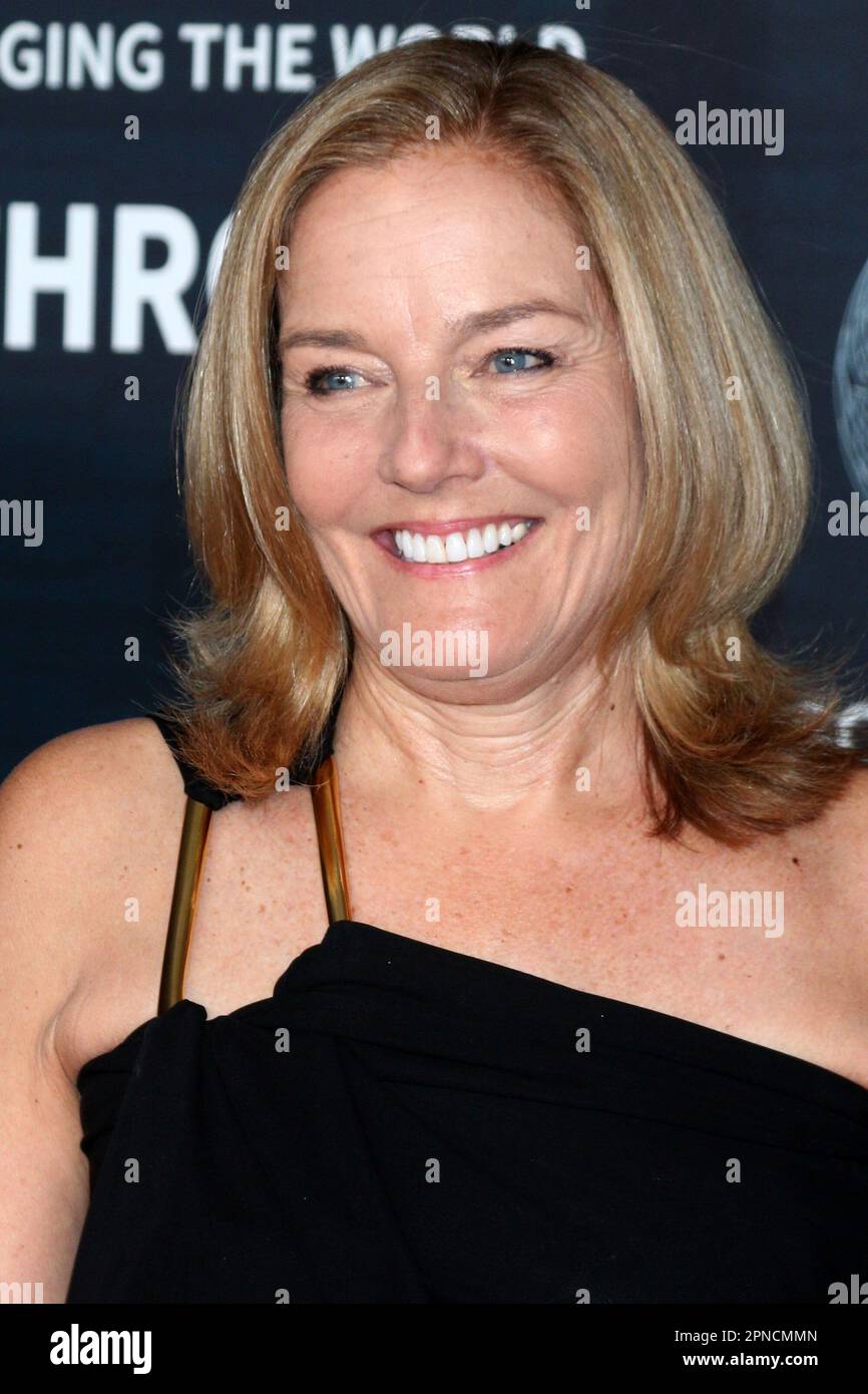 Lynn Seely at arrivals for Ninth Annual Breakthrough Prize Ceremony ...