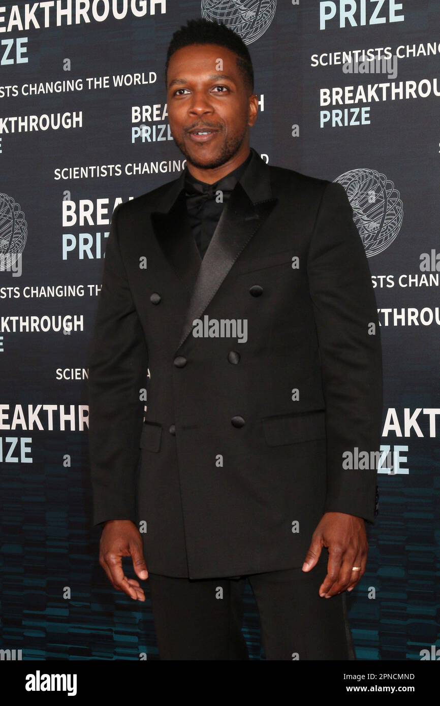 Leslie Odom Jr at arrivals for Ninth Annual Breakthrough Prize Ceremony ...