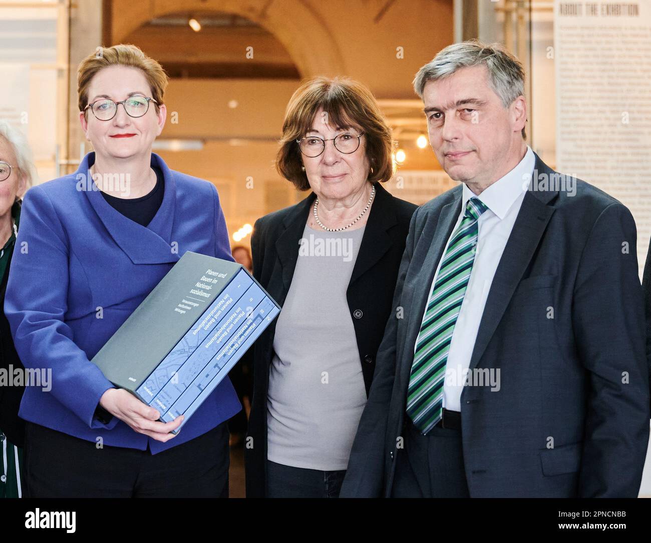 18 April 2023, Berlin: Klara Geywitz (l-r, SPD), Federal Minister for ...