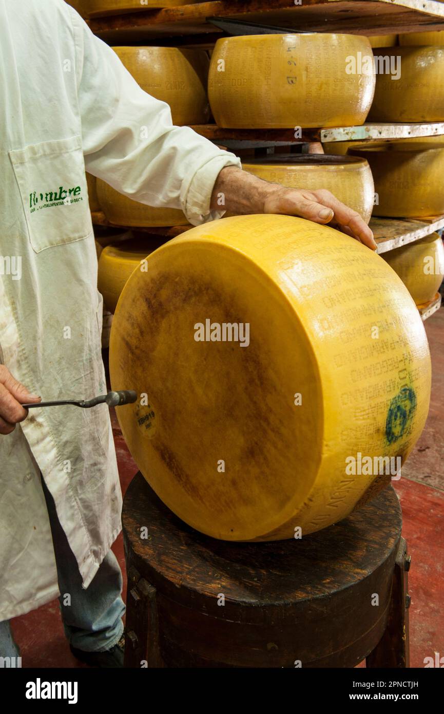 Hombre gourmet hi-res stock photography and images - Alamy