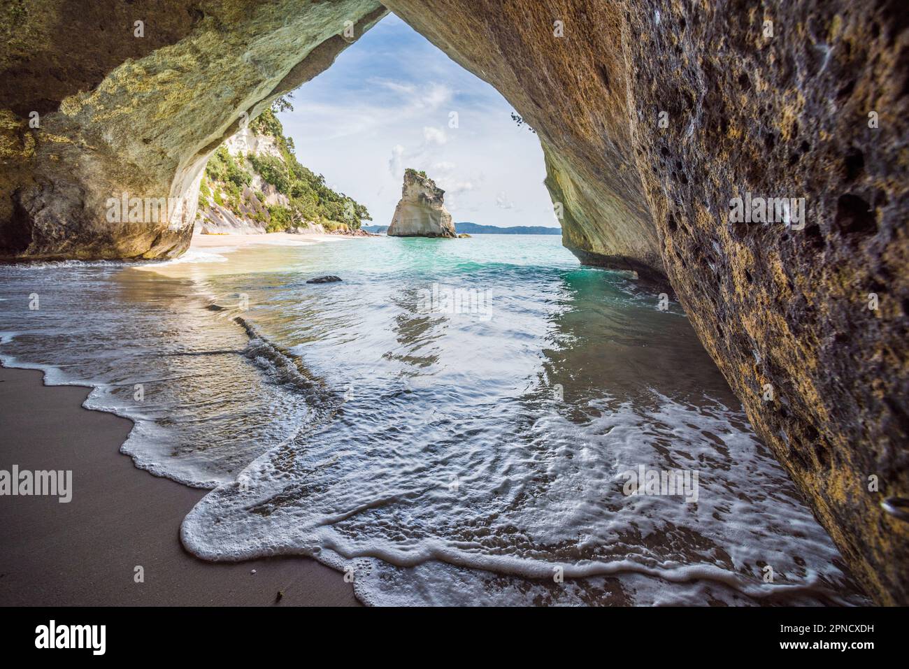 Te Whanganui-A-Hei (Cathedral Cove) Marine Reserve, Coromandel ...