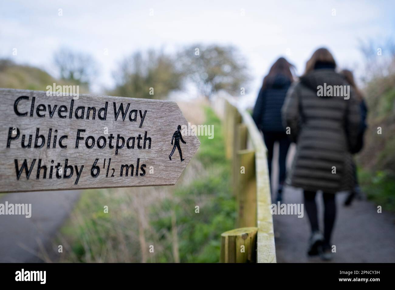 The Cinder Track - Scarborough to Whitby (21 miles Stock Photo - Alamy