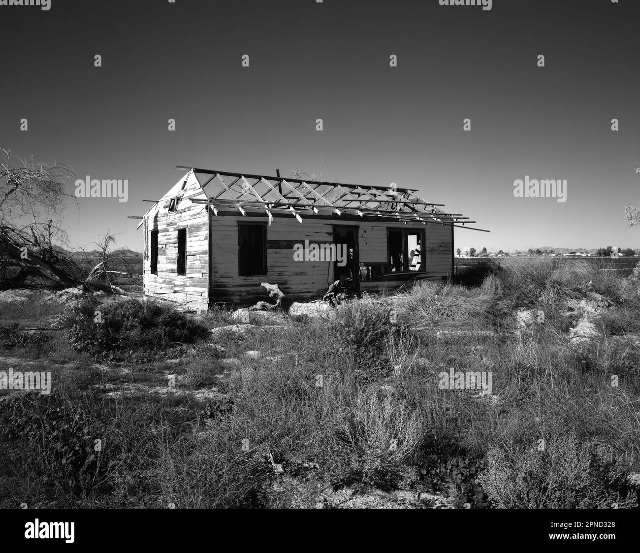 Old abandoned wooden house in Southwest Arizona Stock Photo - Alamy