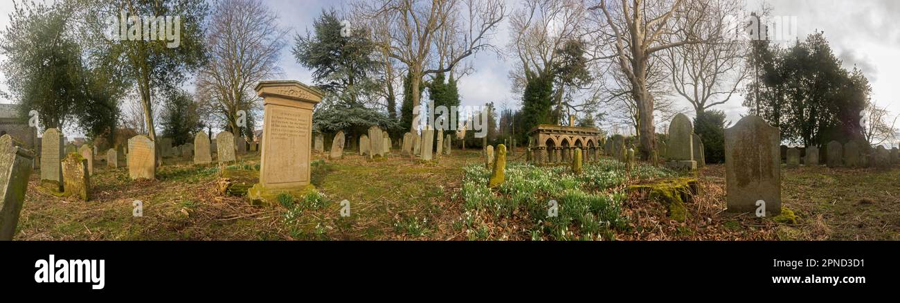 Scottish church and grave yard hi-res stock photography and images - Alamy
