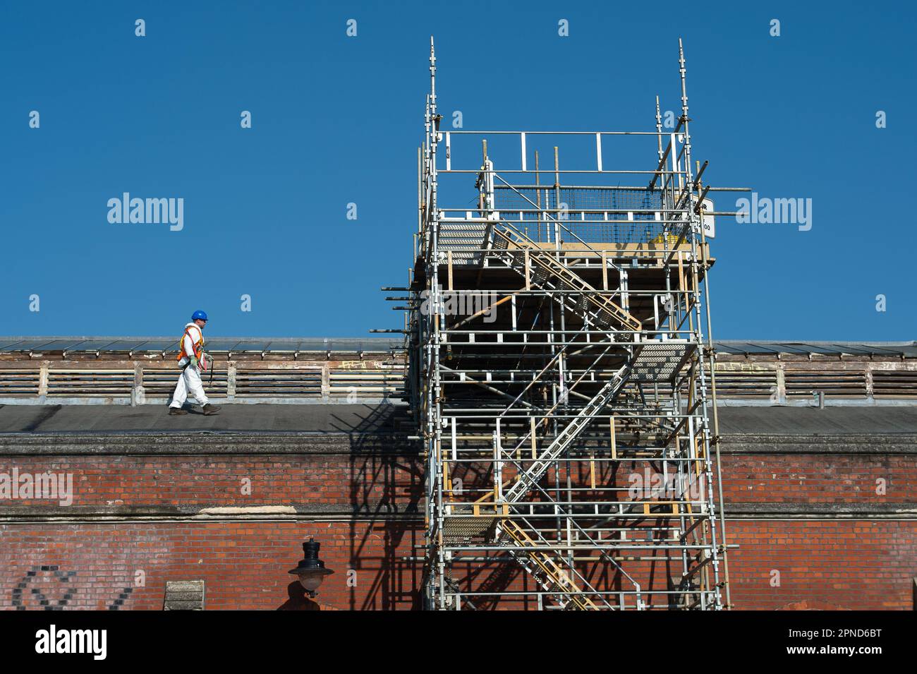 Windsor, Berkshire, UK. 18th April, 2023. The town of Windsor in ...