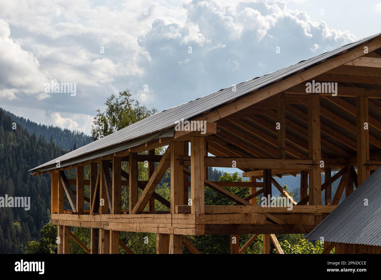 Traditional roof beams hi-res stock photography and images - Alamy