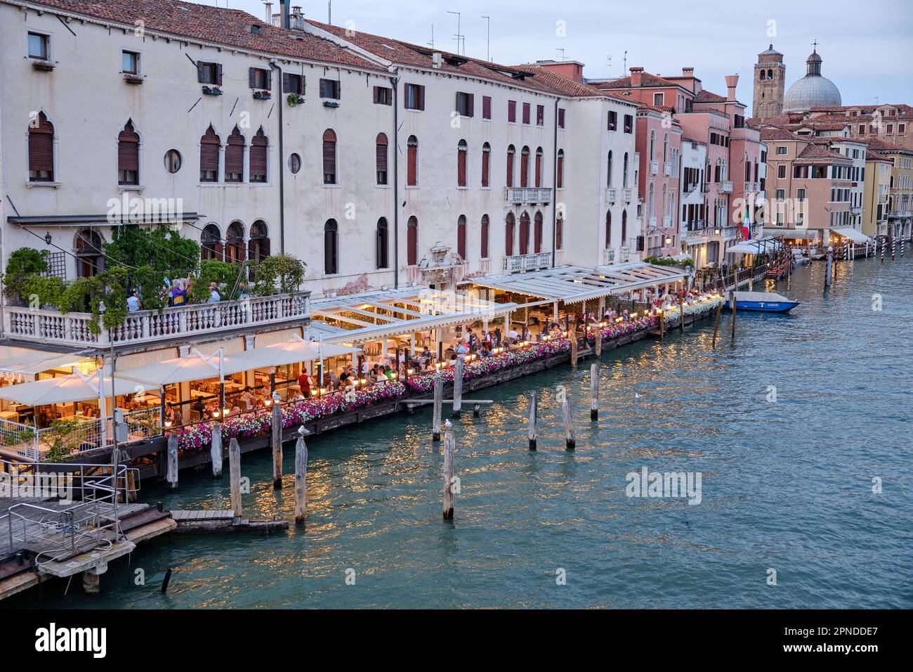 Venice stone bridge over canal hi-res stock photography and images - Alamy