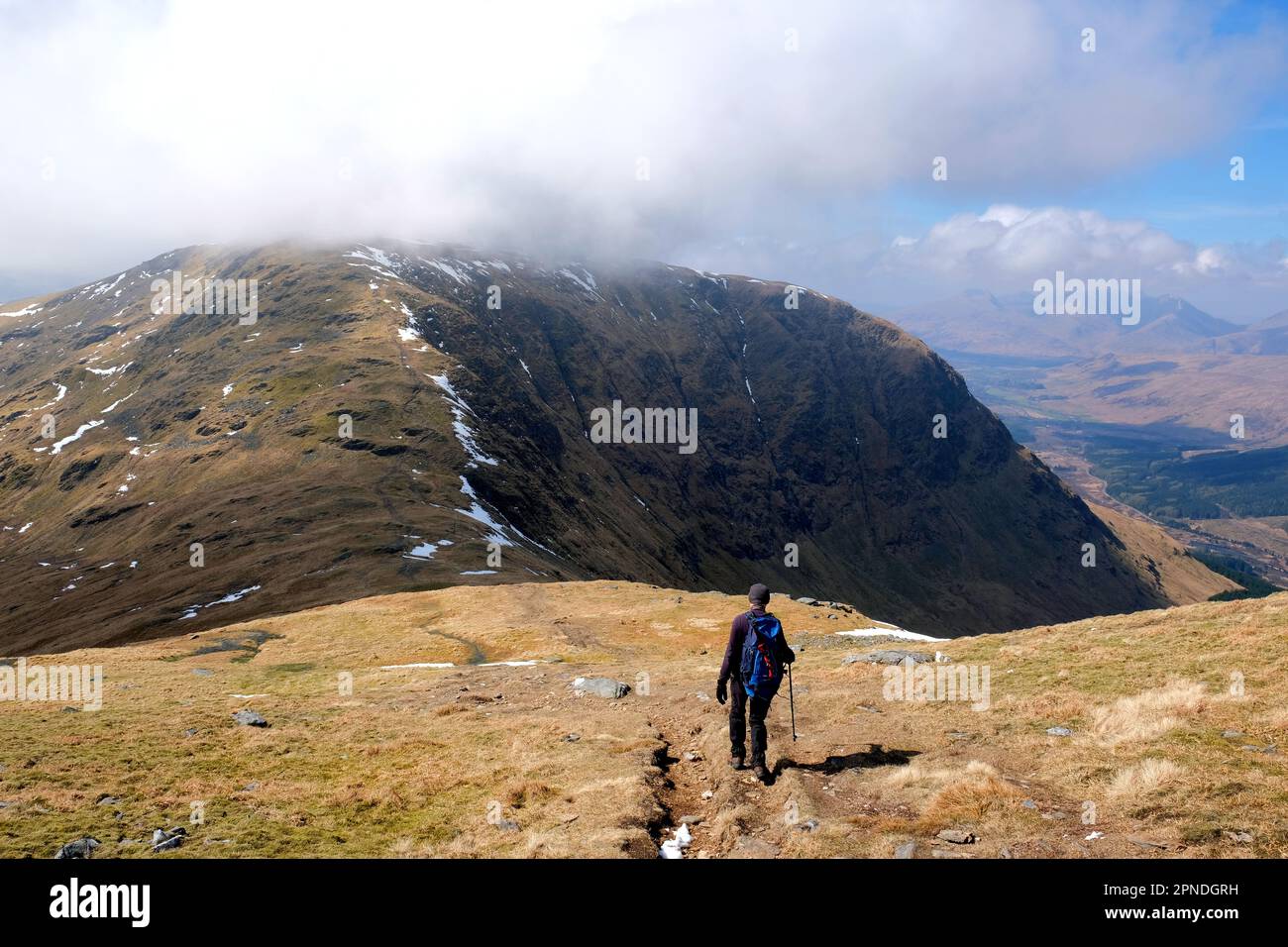 Tyndrum, Scotland, UK. 18th April 2023. Clear blue skies, bright ...