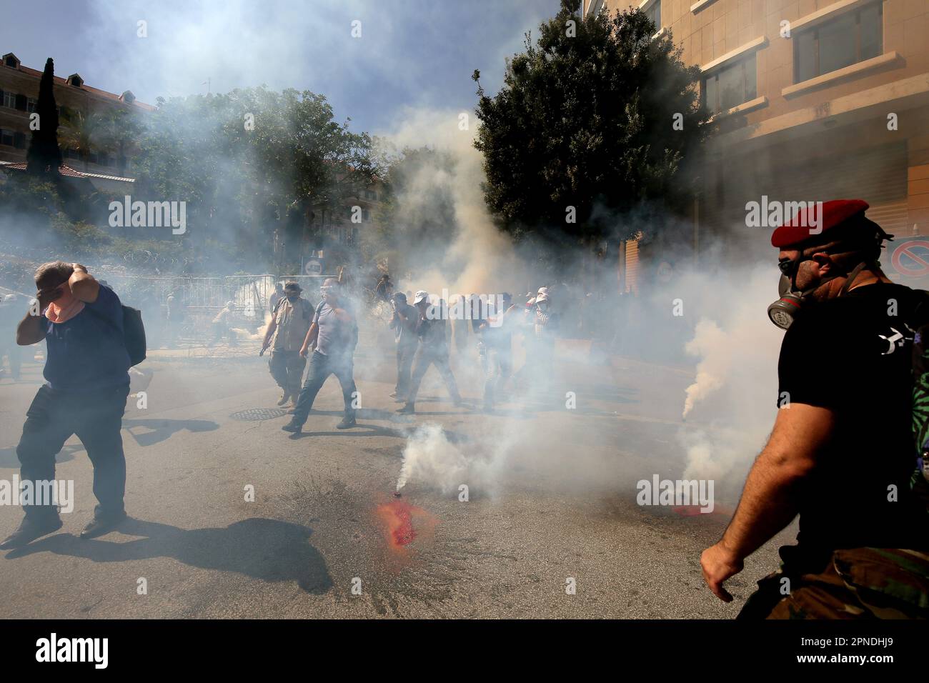 Flee bombs hi-res stock photography and images - Alamy