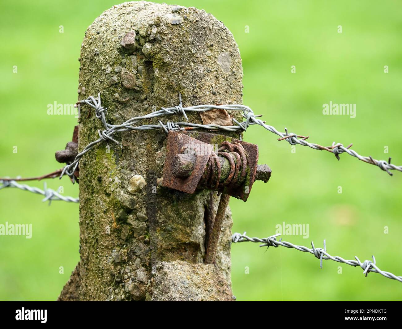 Concrete fence post posts hi-res stock photography and images - Alamy