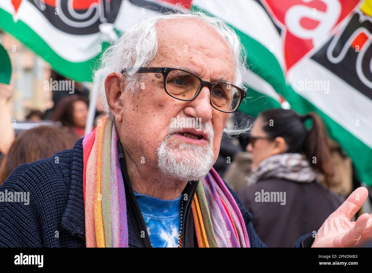 Father alex zanotelli hi-res stock photography and images - Alamy