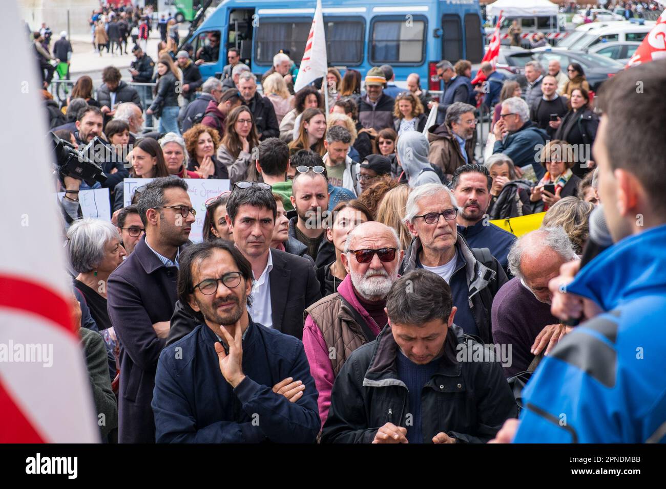 Flussi immigrazione hi-res stock photography and images - Alamy