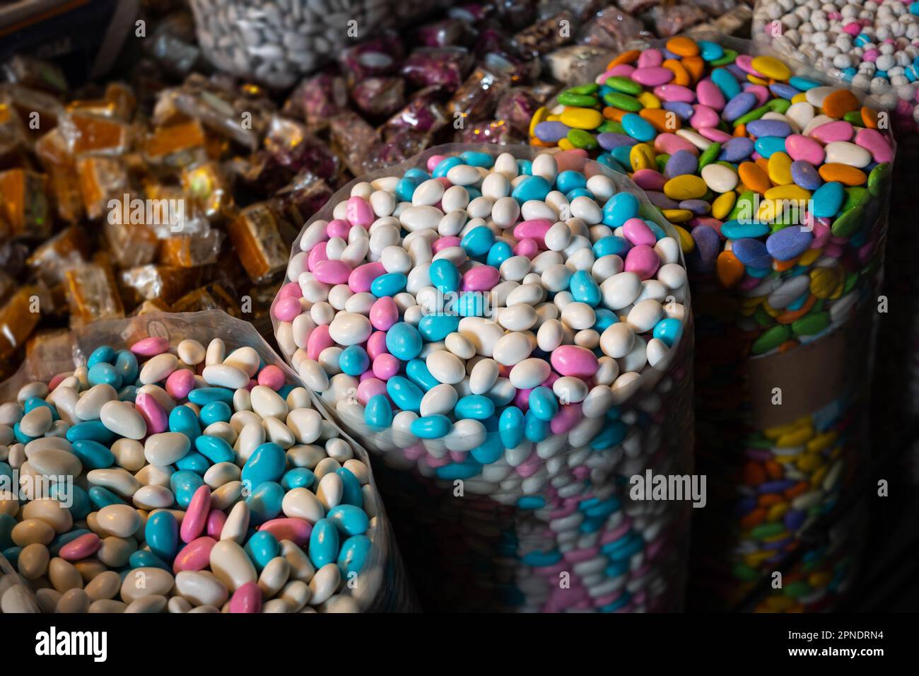 Pile sweets hi-res stock photography and images - Alamy