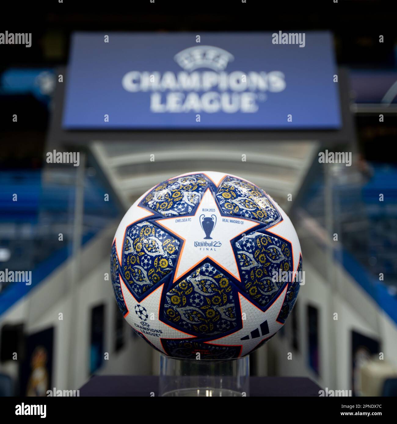 Champions league official ball 2023 hi-res stock photography and images ...