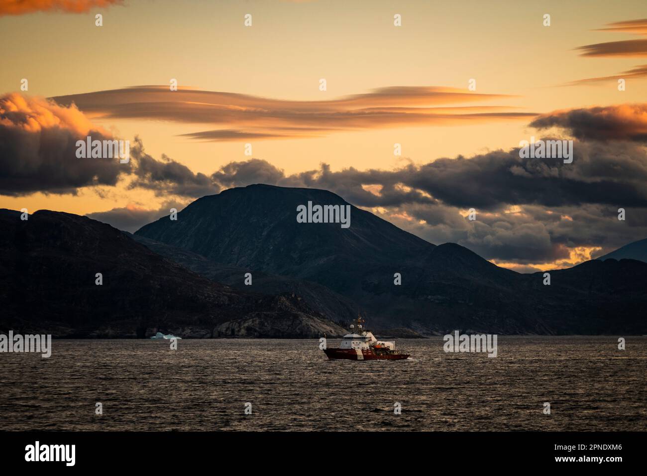 Canadian Fisheries/Coastal Patrol Vessel CCGS Leonard J Cowley underway ...