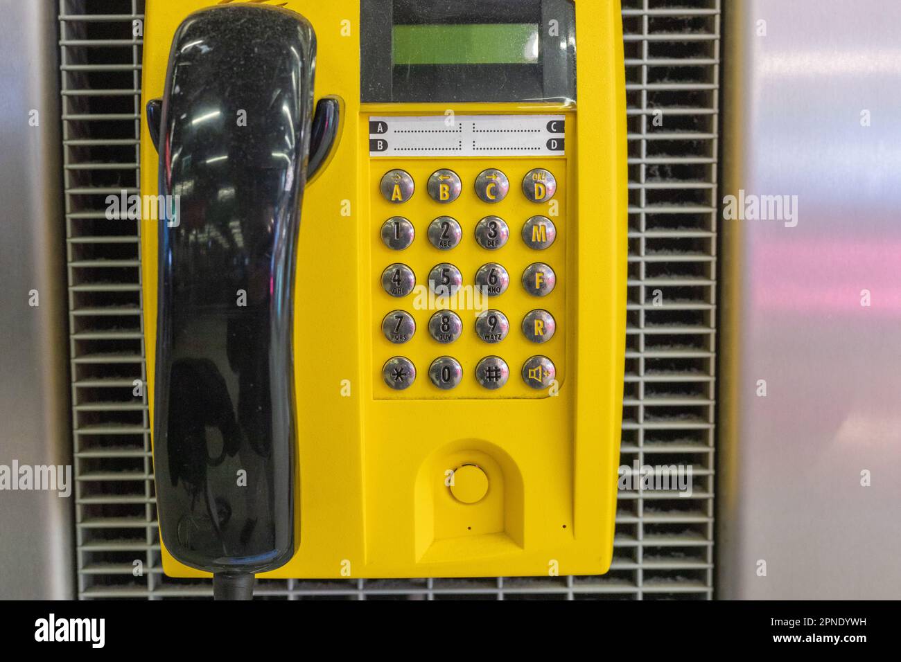 Free telephone calls hi-res stock photography and images - Alamy