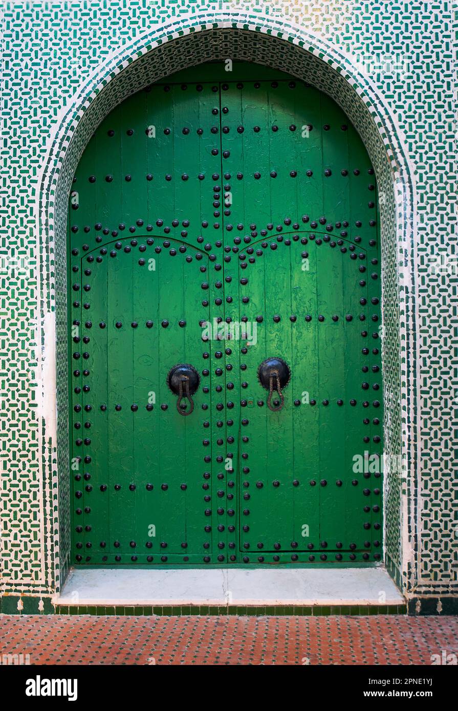 green door of chefchaouen, morocco Stock Photo - Alamy