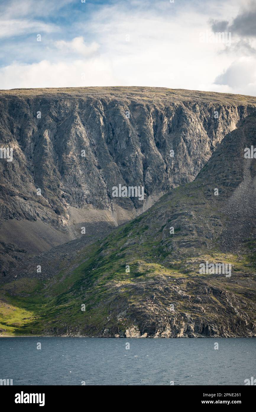 Labrador canada mountains hi-res stock photography and images - Alamy