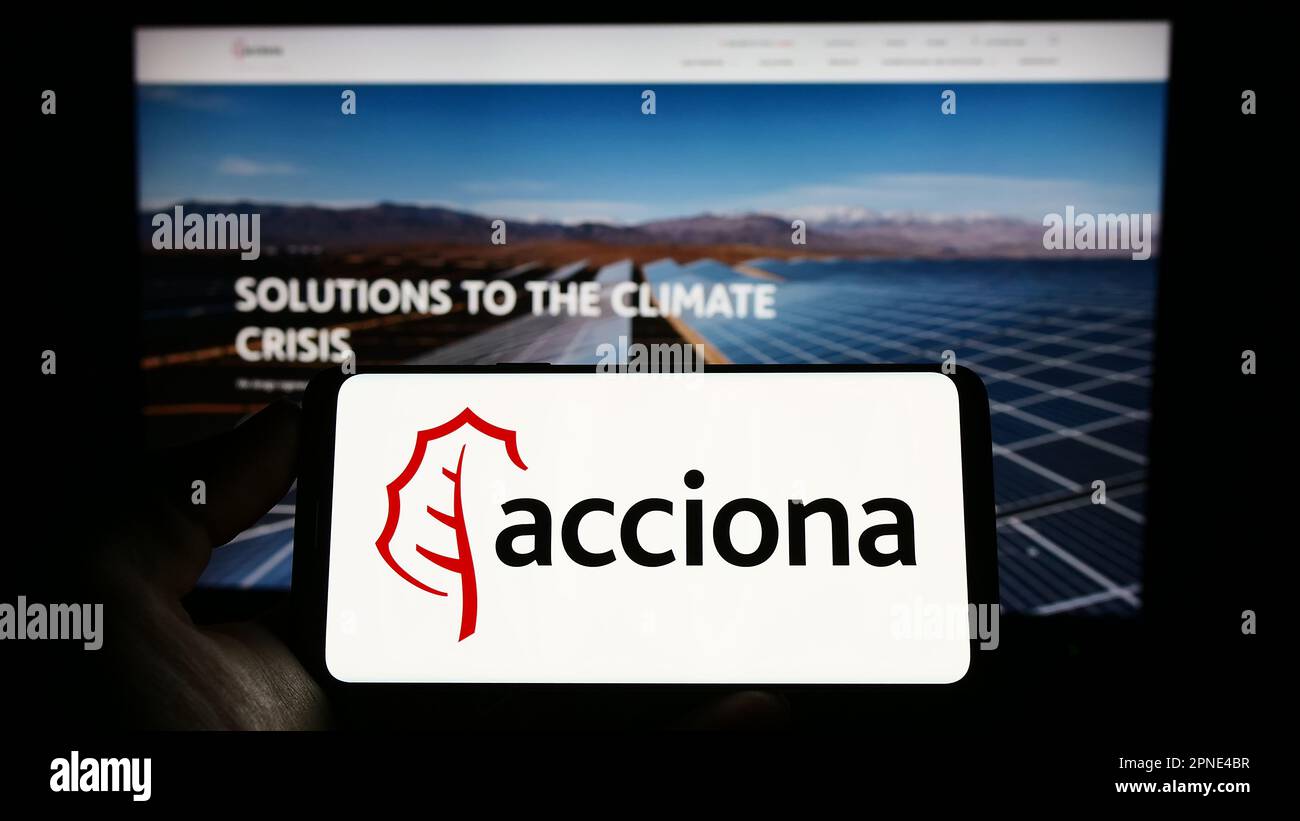 Acciona logo hi-res stock photography and images - Alamy