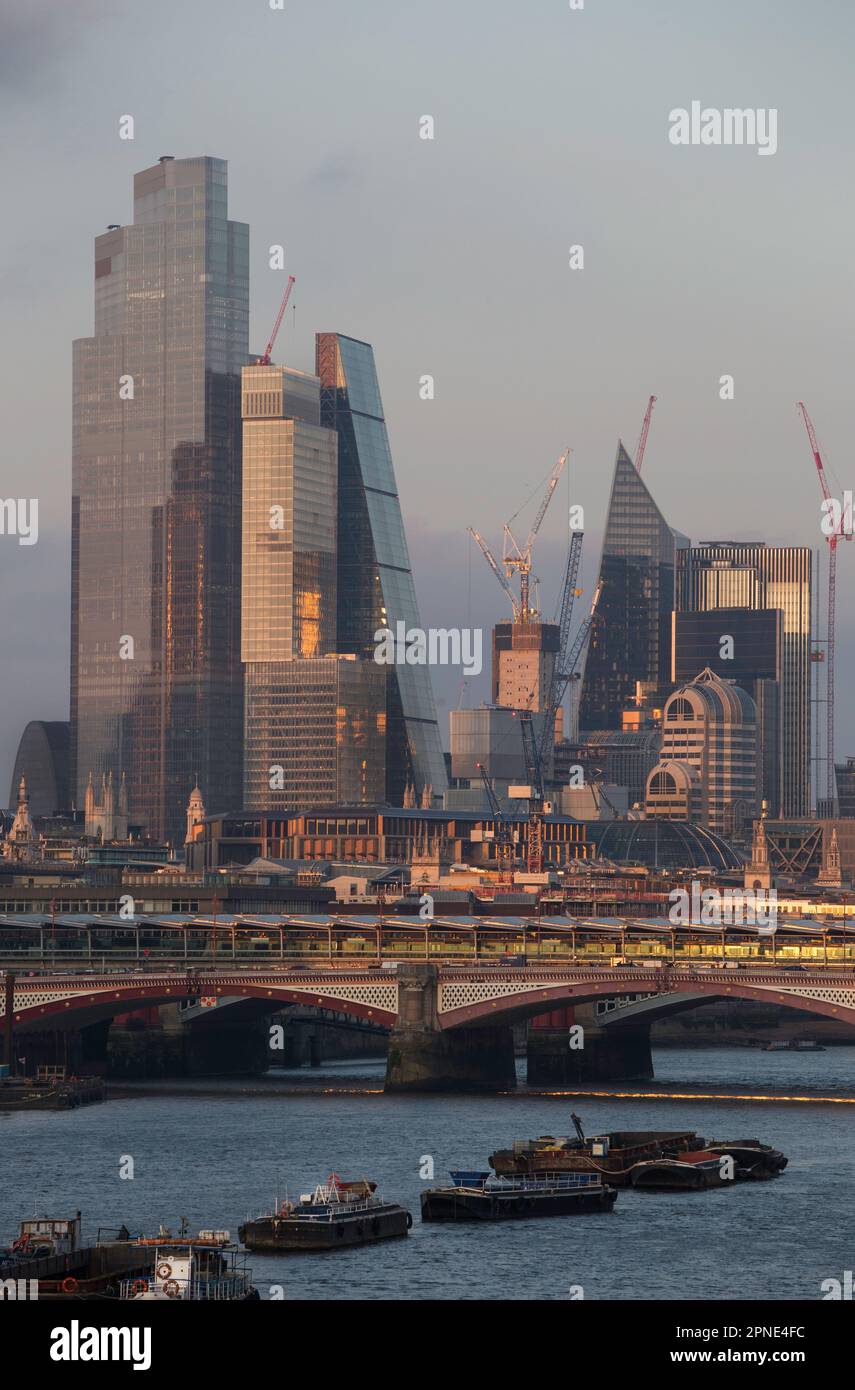 View from london high rise estate hi-res stock photography and images ...