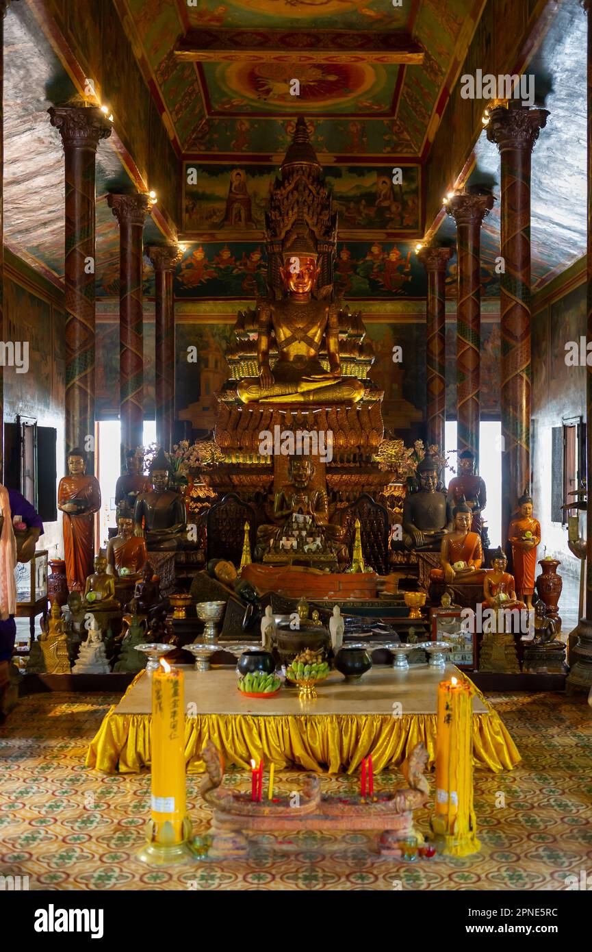 The shrine inside the hilltop Wat Phnom Daun Penh Buddhist Temple ...