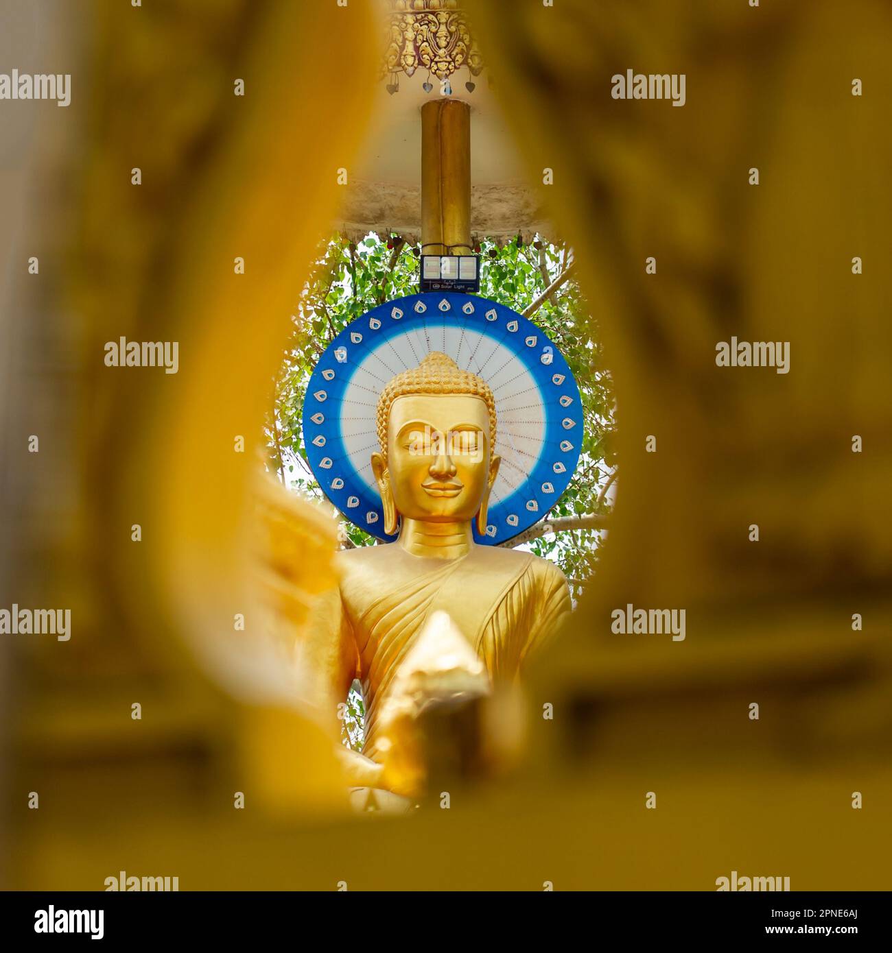 The sitting Buddha at the Preah Putt Mean Bon Pagoda, Phnom Penh ...