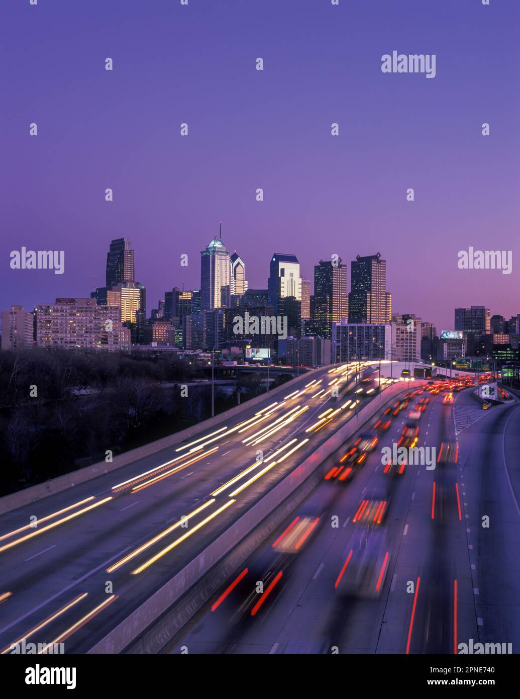 2000 HISTORICAL TRAFFIC ROUTE 76 INTERSTATE HIGHWAY DOWNTOWN SKYLINE PHILADELPHIA PENNSYLVANIA ...