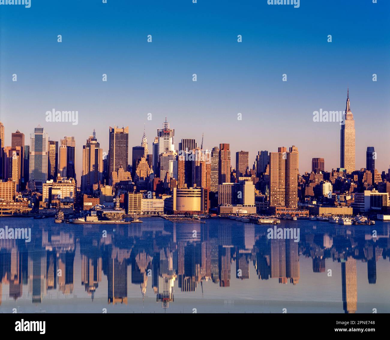 2001 HISTORICAL MIDTOWN SKYLINE HUDSON RIVER MANHATTAN NEW YORK CITY ...