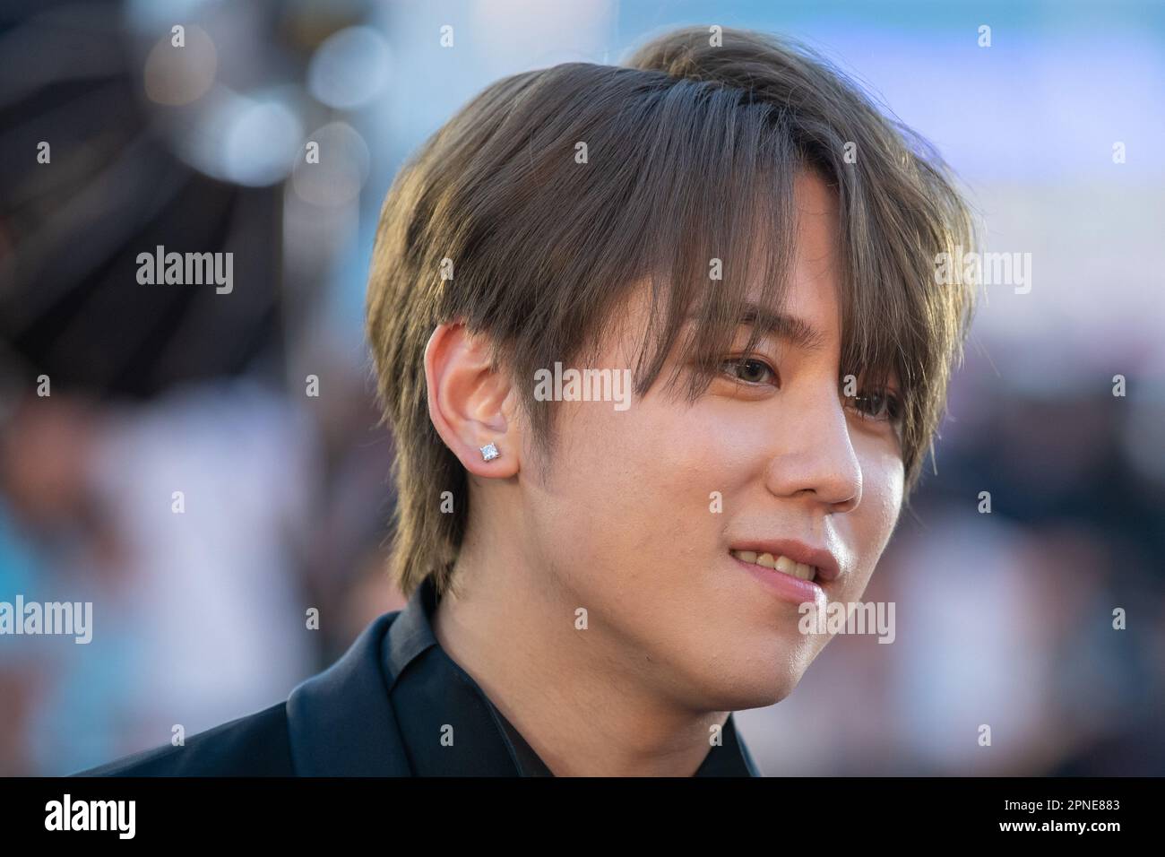 Keung To from Canto-pop boy band Mirror arrives on the red carpet for ...
