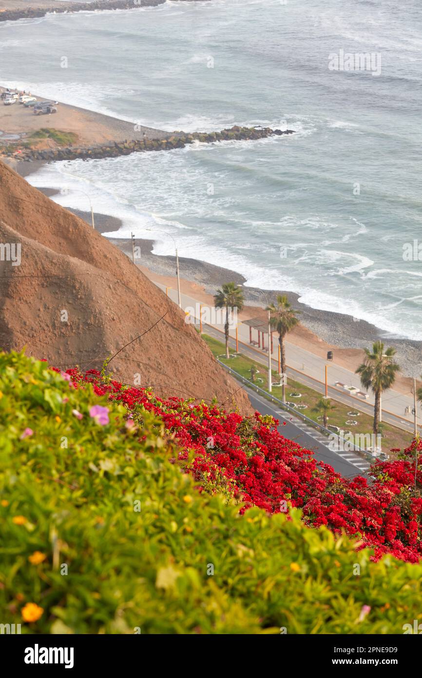 The Pacific Ocean waters seen from the Lima Malecon cliffs, Miraflores ...