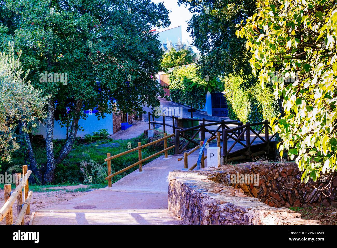 Portuguese side. Smallest international bridge in the world, over the ...